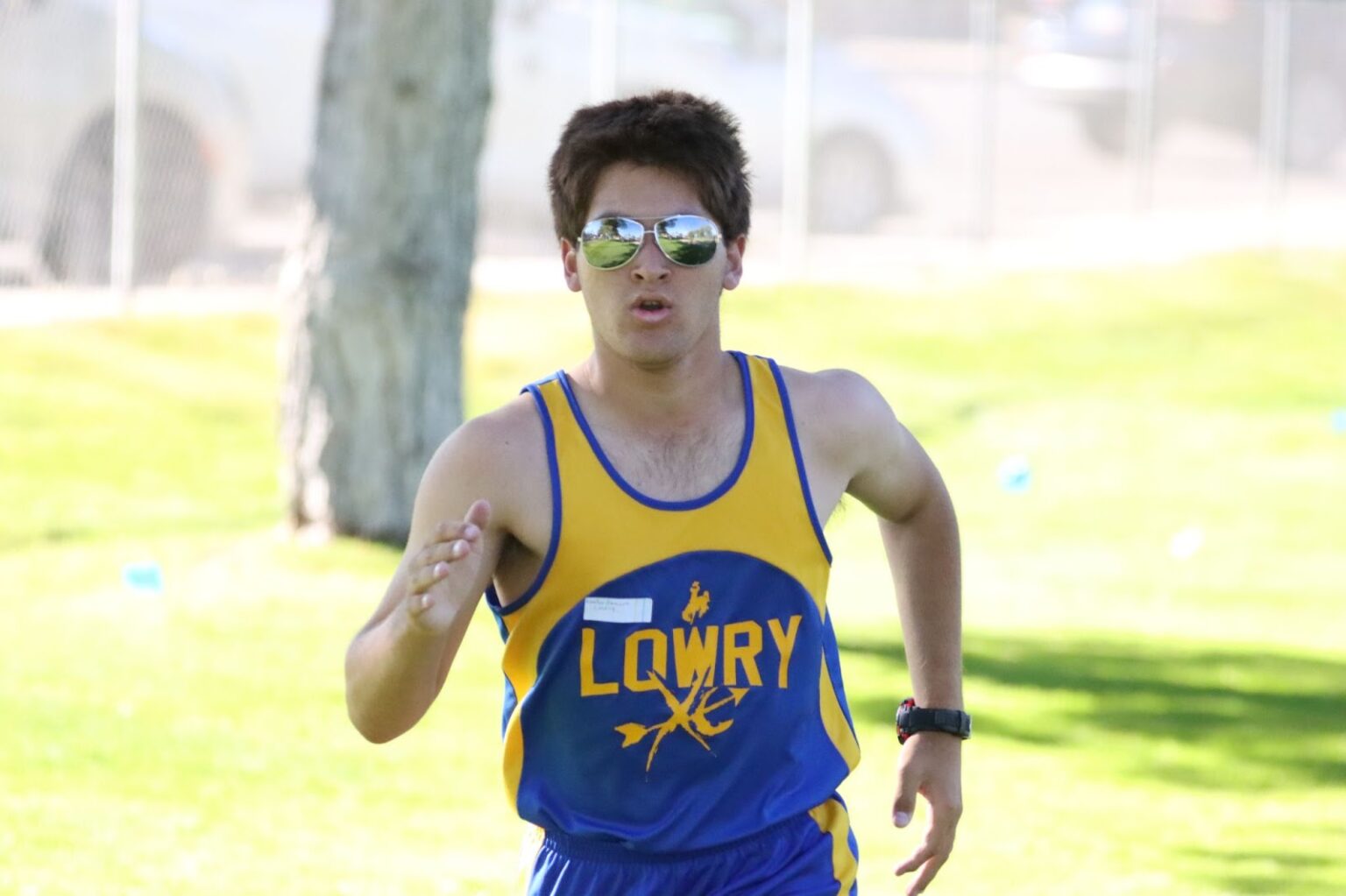 Cross country dashes through the finish line – Lowry High